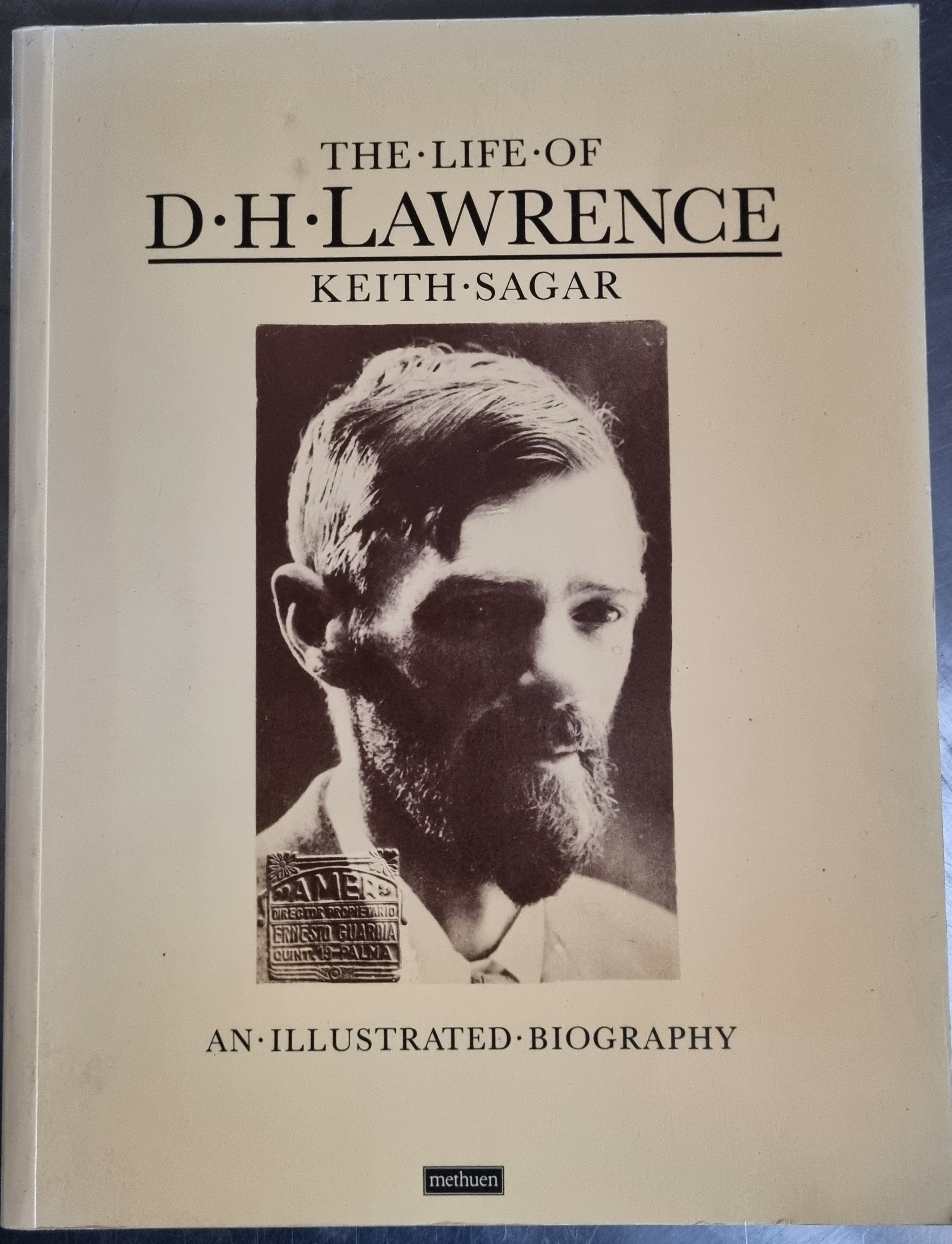 The Life of D.H. Lawrence: An Illustrated Biography - Transghana